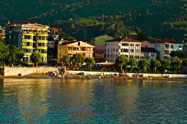 Amasra Small Harbor Beach (Ancient Harbor Area) - Amasra.com.tr